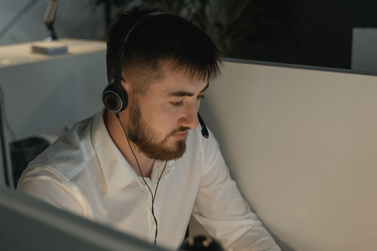 14 Tips Menumbuhkan & Menjaga Motivasi Kerja Customer Service